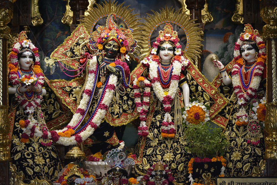 About ISKCON Temple in Ujjain, #1 Best Tour Guide in Detail – DevDham Yatra